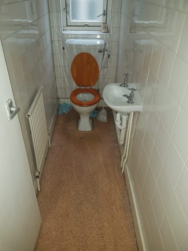 stanstead toilet | Aves Housing